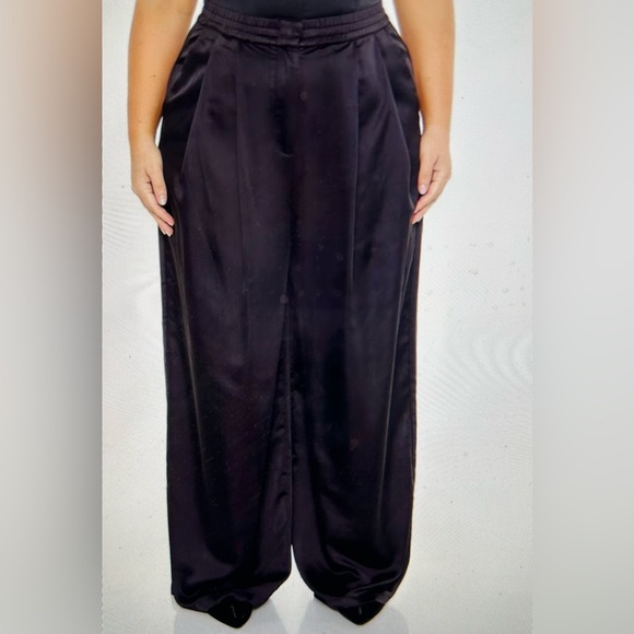 Forever 21 | Pants & Jumpsuits | Satin Capris Plus Size Black | Poshmark